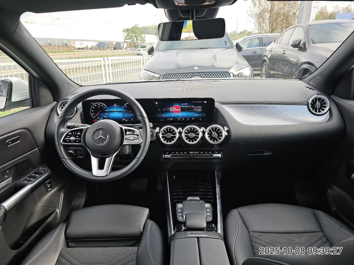MERCEDES BENZ EQA 250 2023 SUV Aukcja: 33/MBP/AU/2026